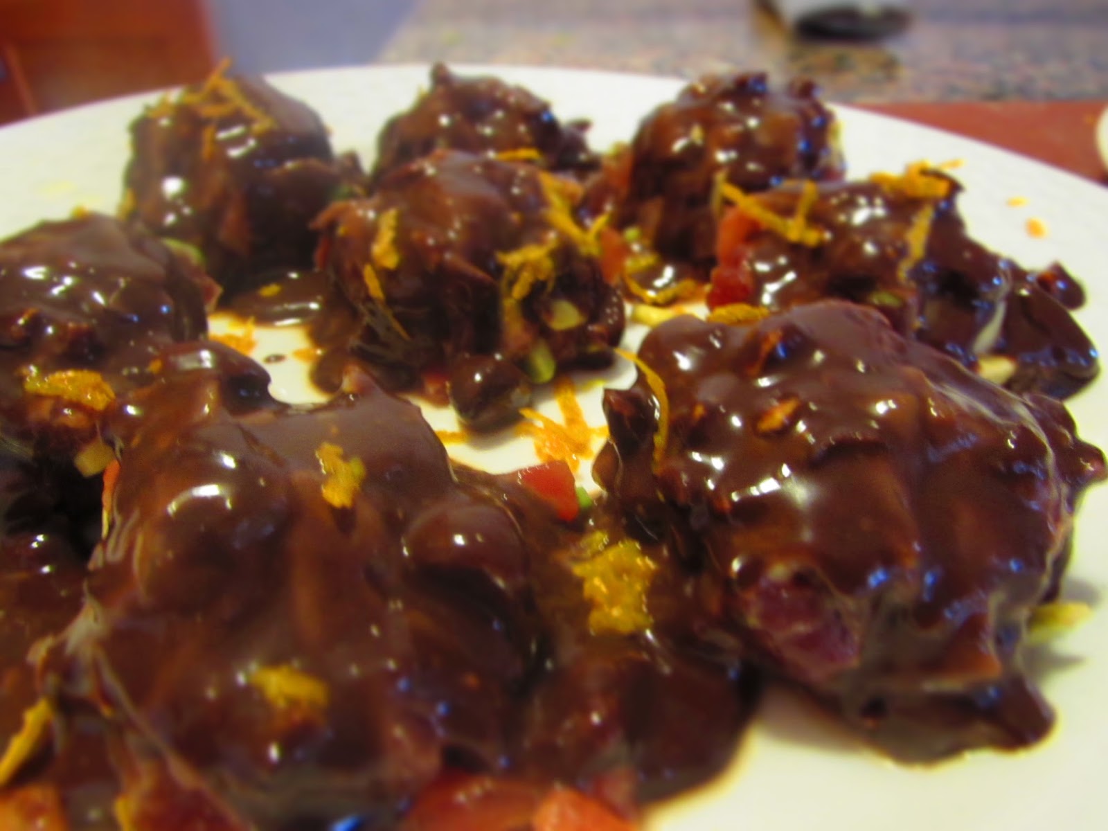 LA COCINA DE BARTOLO: BOMBONES DE ATÚN Y CHOCOLATE(Como la Película)