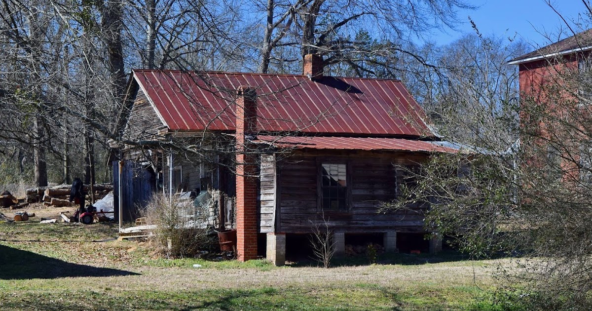 Forgotten Georgia: Old Homestead in Downtown Homer
