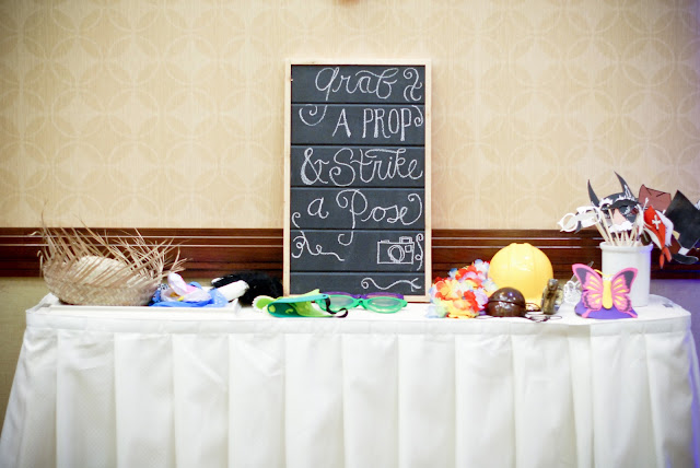 Suburban Events: DIY - Photo Booth Sign and Props