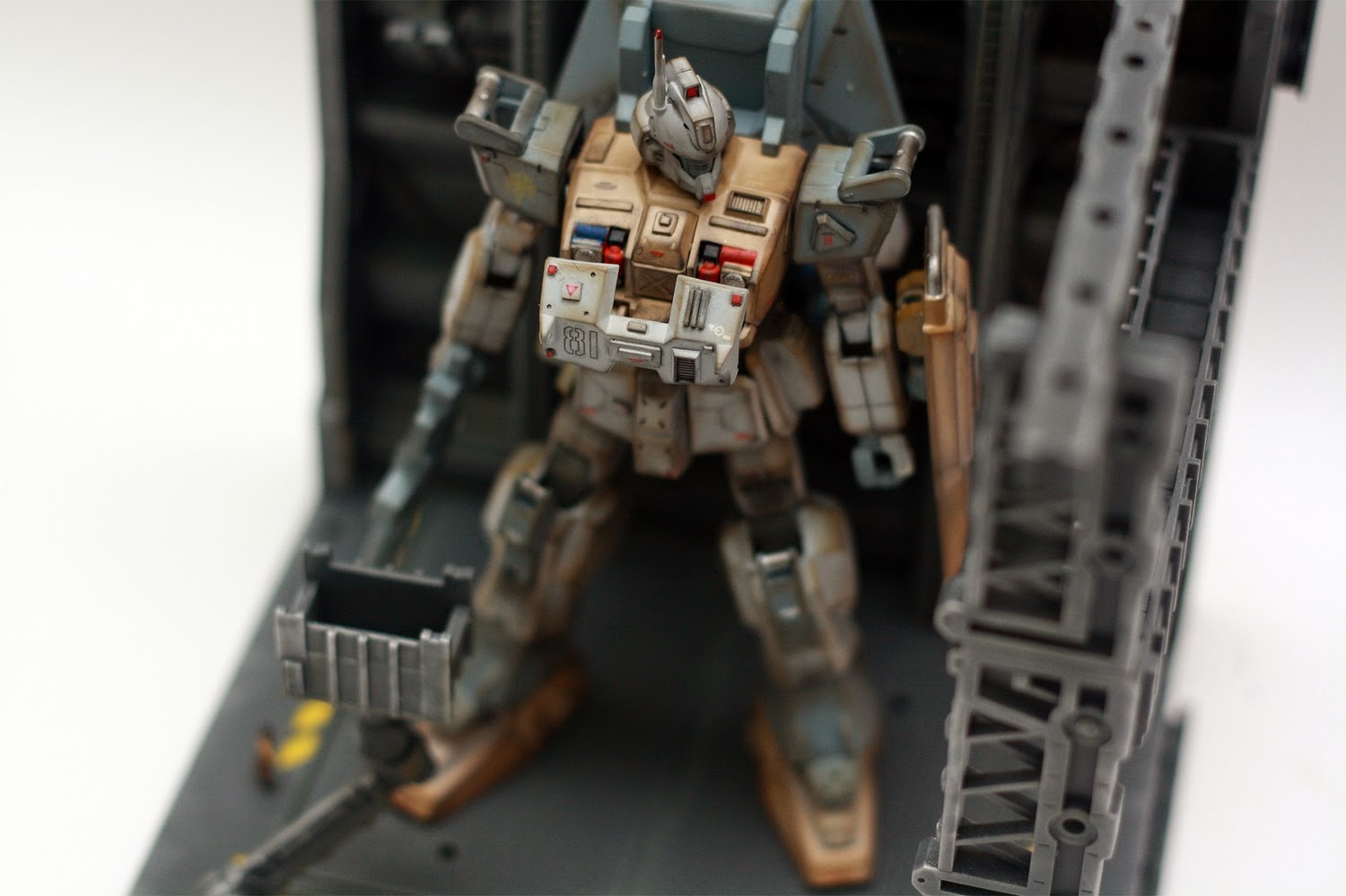 Custom Build: HGUC 1/144 Gundam EZ-8 "EZ-8 B.U.I.L.D." with Diorama