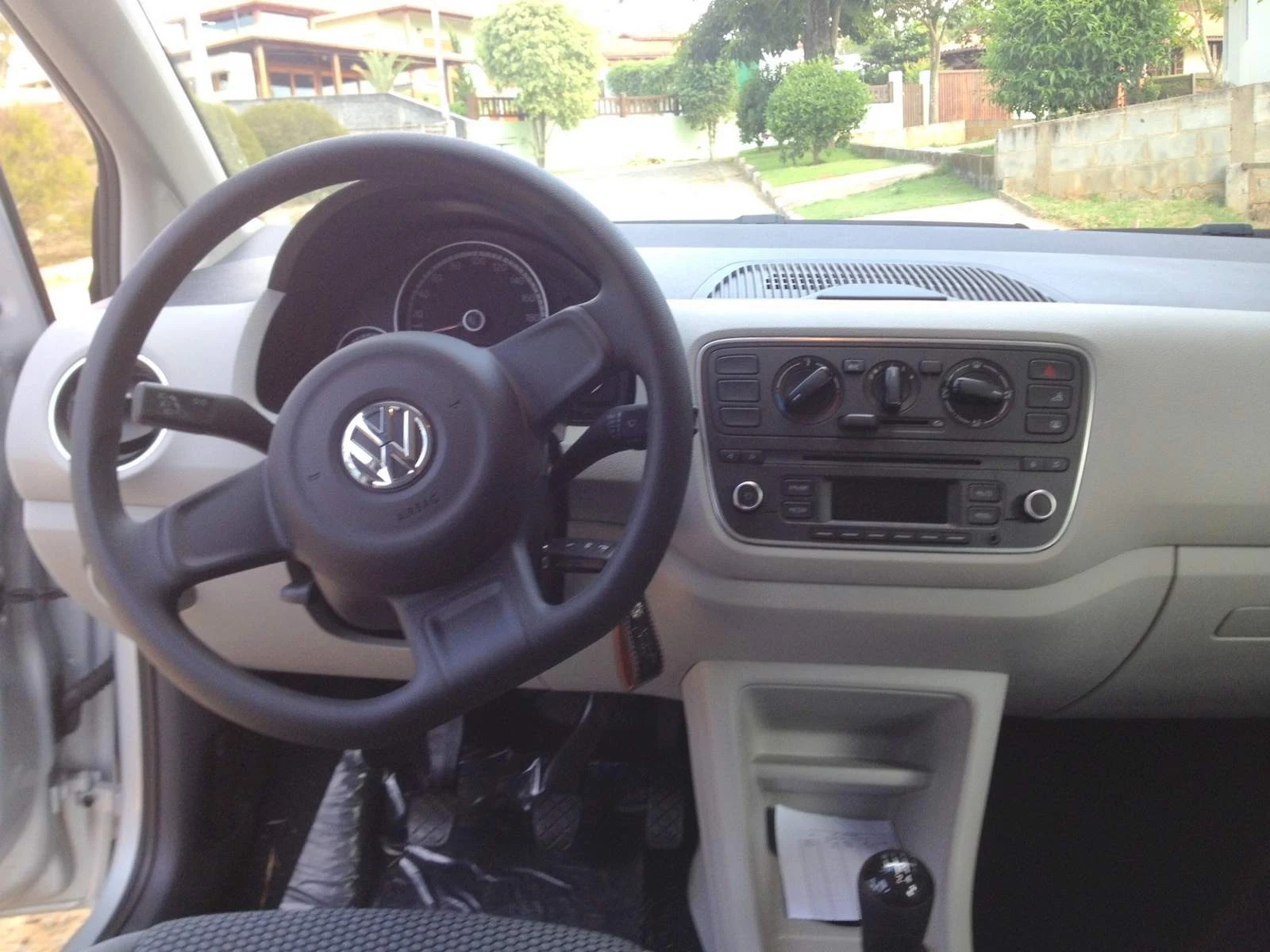 Volkswagen up! chega para teste de longa duração