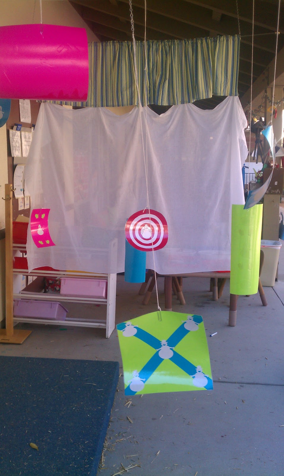 Exploring the Outdoor Classroom: Snowball Targets! SNOOOOOW FUN!