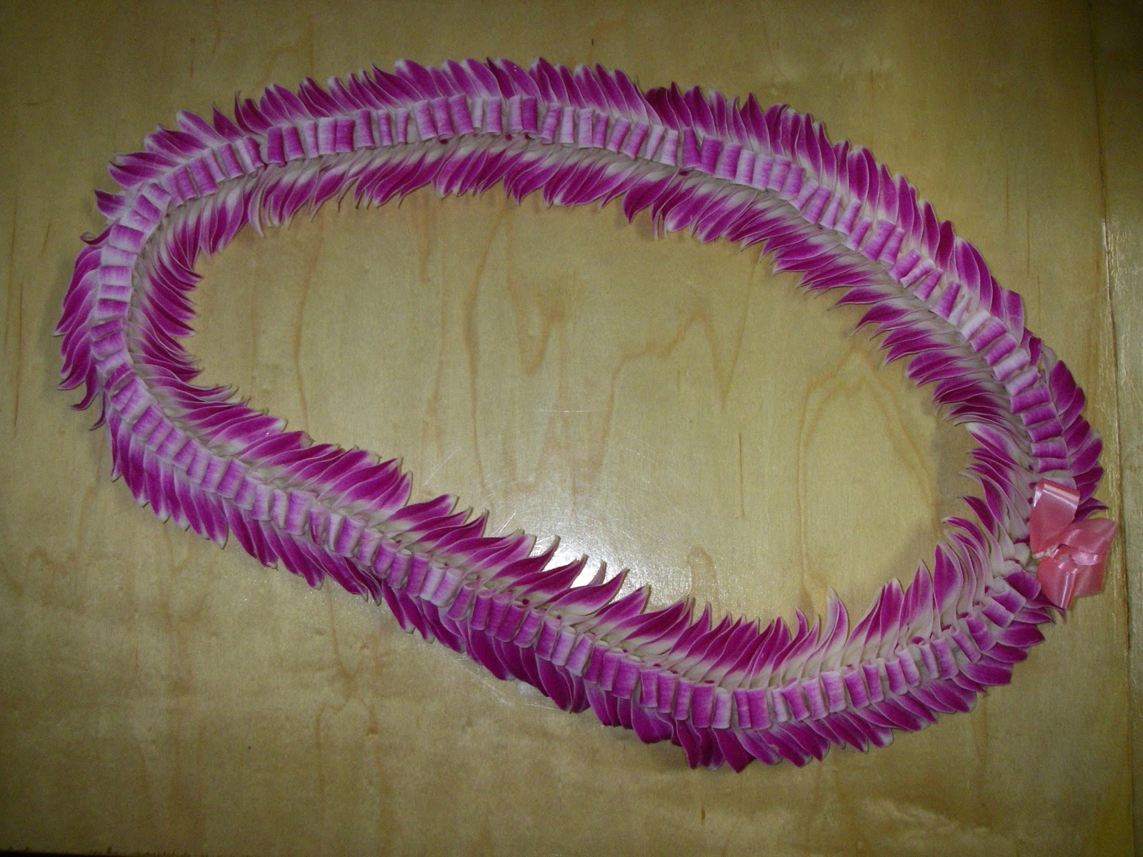 Cat Song Stitchery: A Real Orchid Lei from Hawaii!