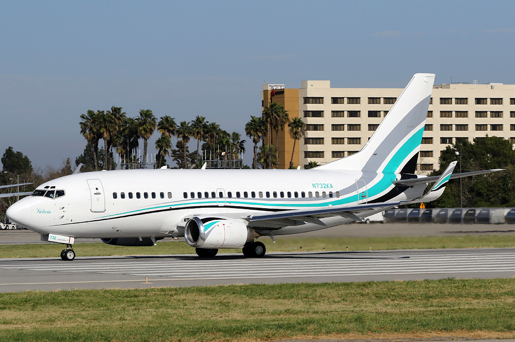 Aero Pacific Flightlines: Kaiser Air Boeing 737-59D (25065/2028) N732KA ...