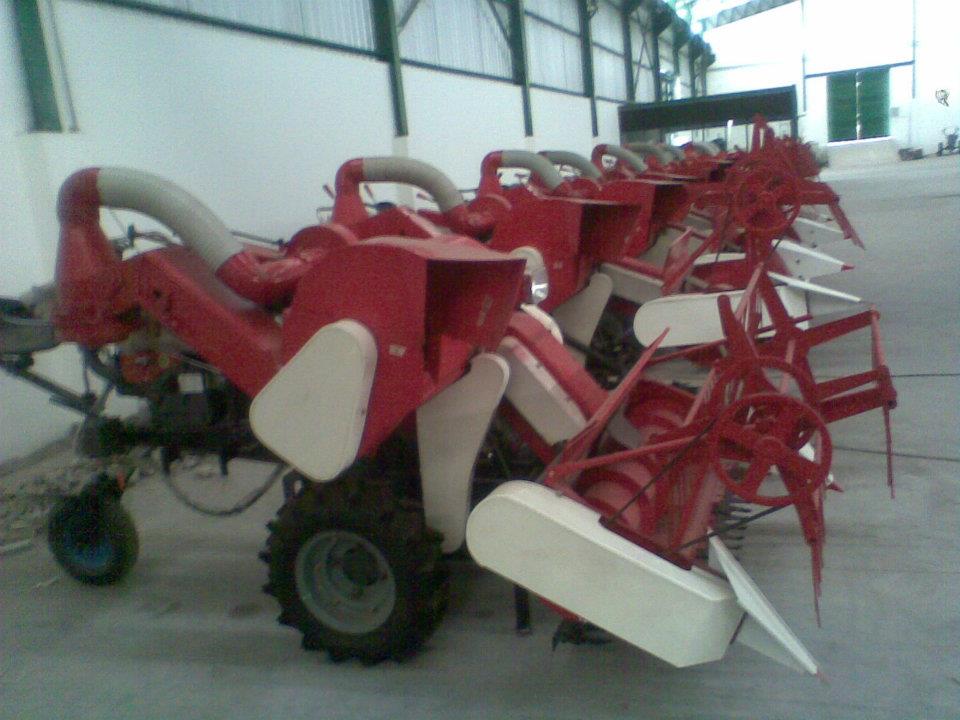 MESIN PEMANEN PADI MODERN, TERBARU, CANGGIH, OTOMATIS | Mesin Pertanian ...