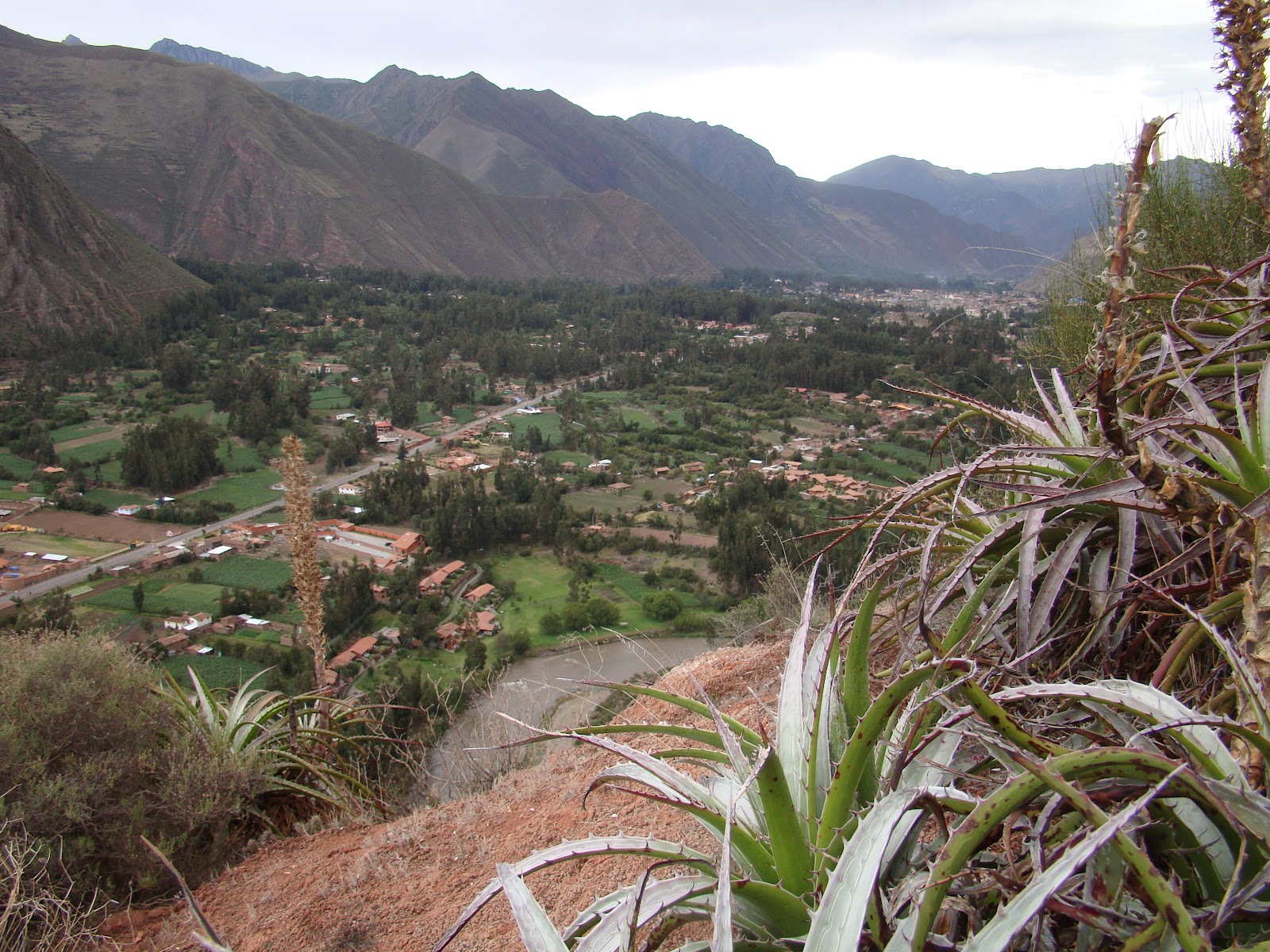 URUBAMBA BENEMÉRITA CIUDAD: URUBAMBA