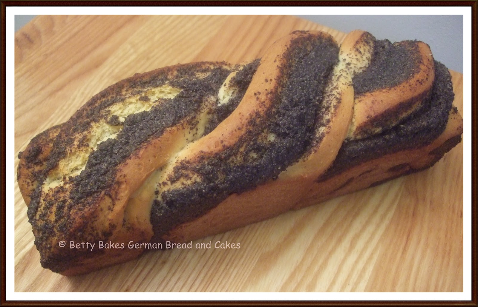 Betty Bakes German Bread and Cakes: Poppy seed plait - 'Mohnzopf'