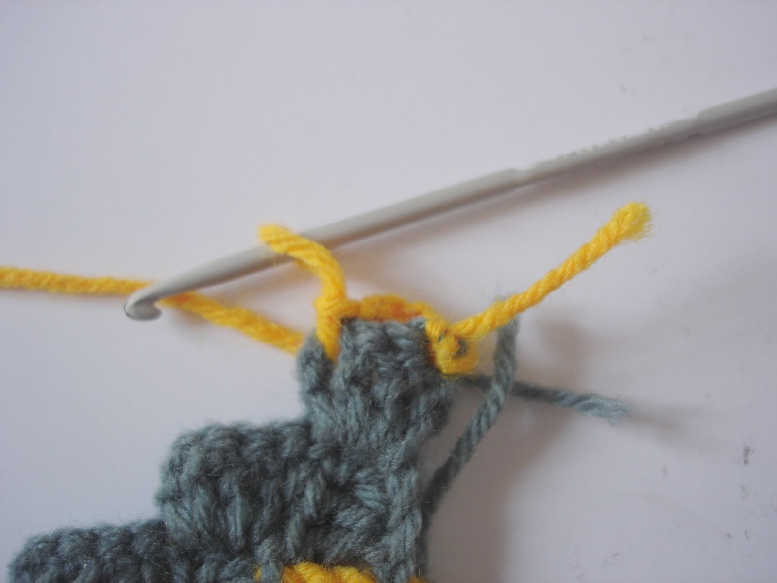 The Lazy Hobbyhopper: How to crochet diagonally - Crochet diagonal box ...