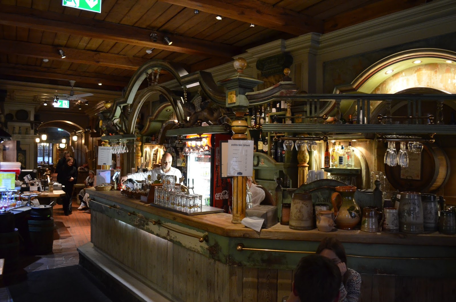 Rubias, morenas, negras,... hablo de cerveza: Bares qué lugares. Alus ...