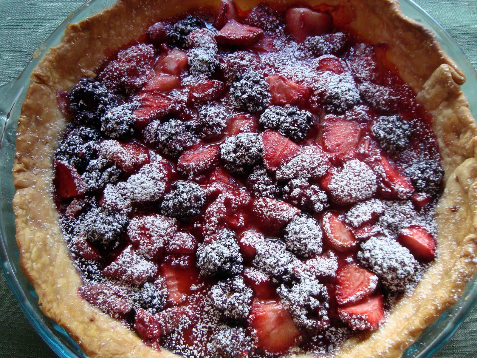 A Couple in the Kitchen: Berry Easy Pie