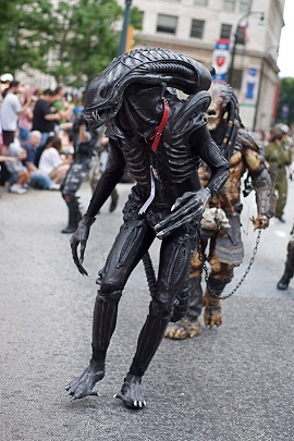 Alien vs Predator Costumes Pictures Gallery | Famous Costumes Gallery