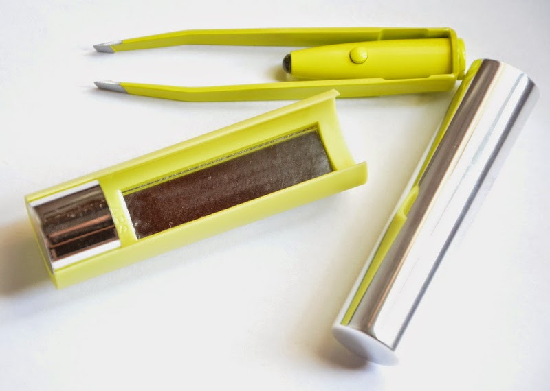 Review: La-Tweez Pro Illuminating Tweezers - Beauty of a Lemon