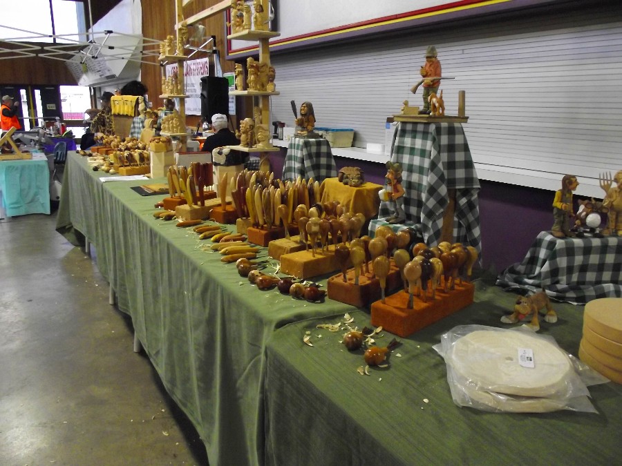 Orbital Easel and Grip All Jaws: The Northwest Wood Carvers Assn. Show ...