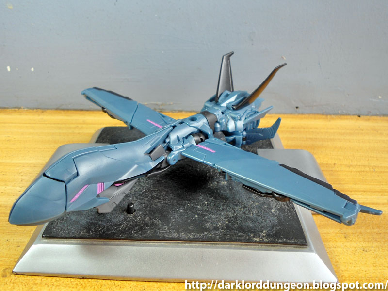 GeekMatic!: Toy Review: Transformers Prime's Soundwave!