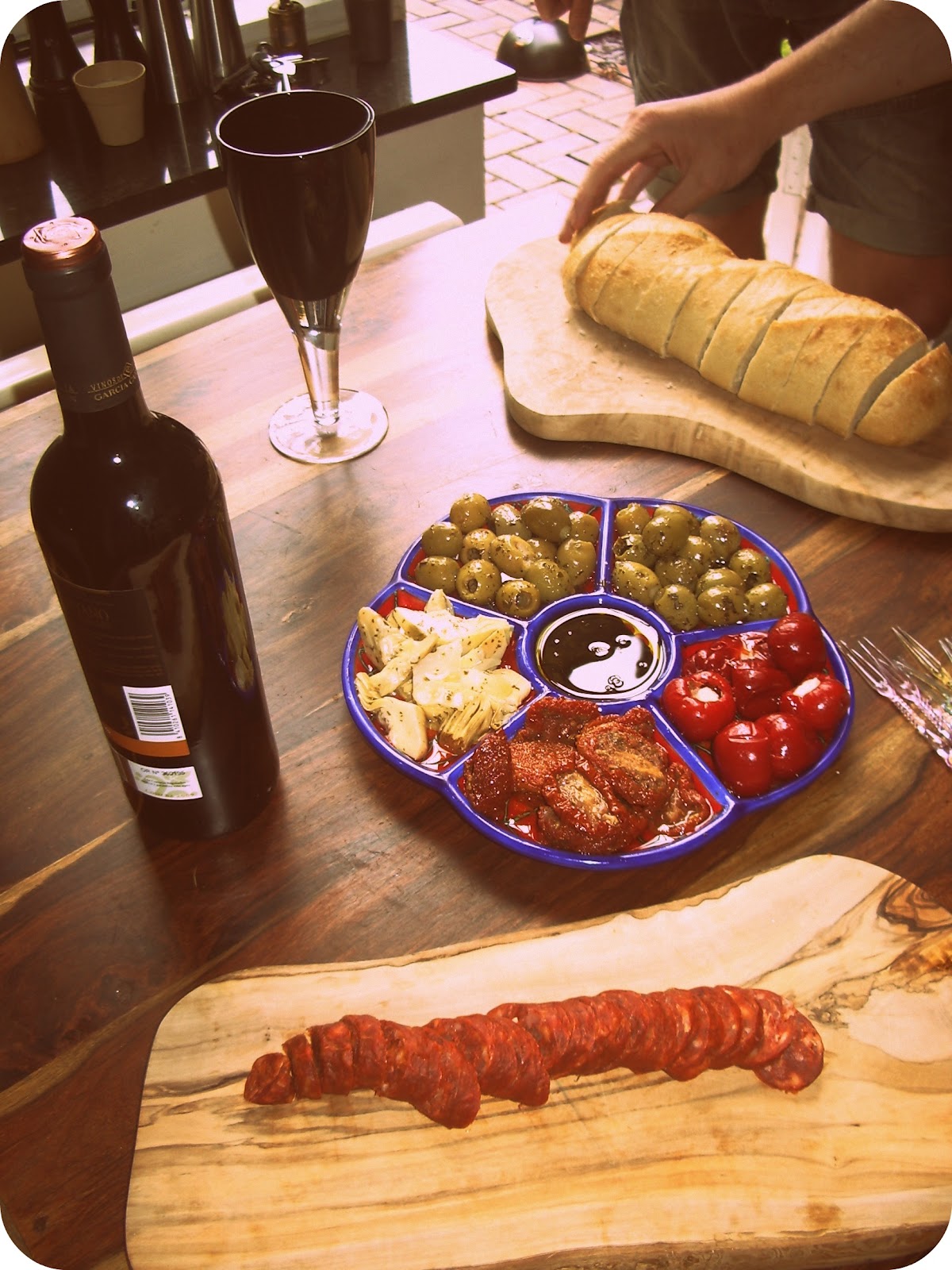 Vintage Vixen: Guess Who's Coming For Dinner?