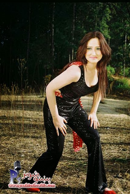 All Pashto Showbiz: Pashto Actress Sumbal New images