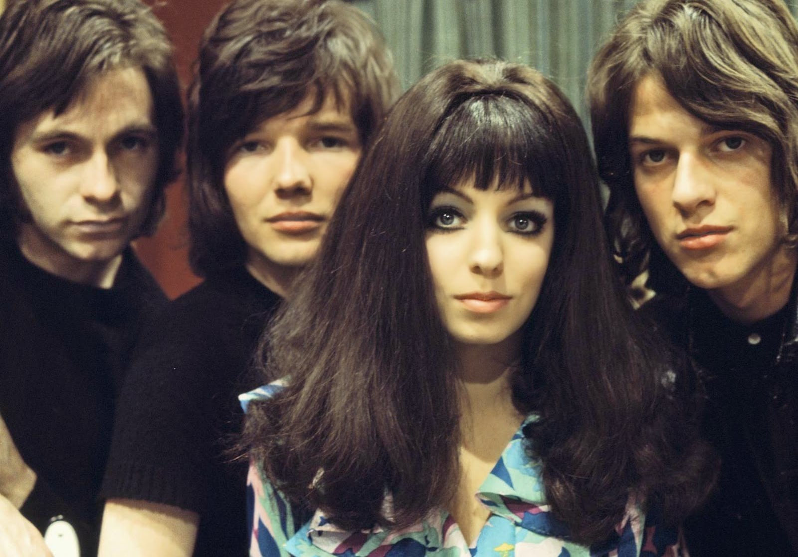 Cuando te sigue gustando el maquillaje a los 50: Música, Venus