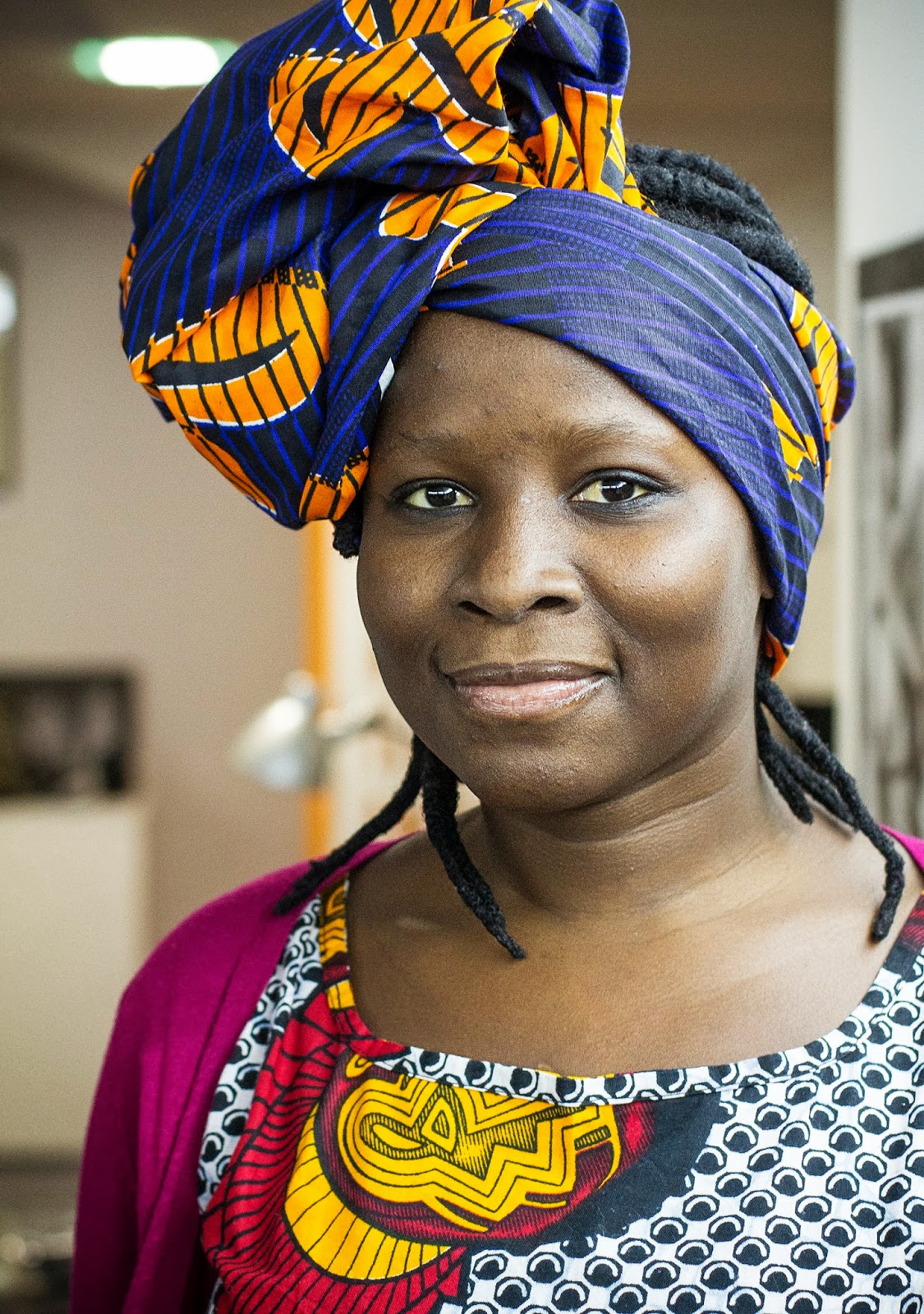 Colores del Mundo: TALLER DE TOCADOS AFRICANOS. FUNDACION MUJERES POR ...