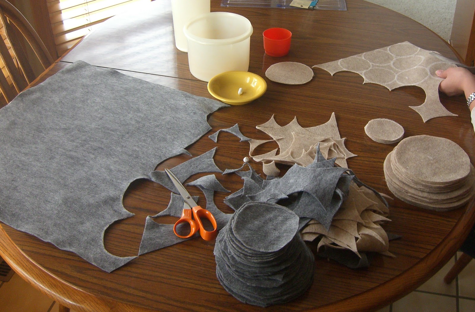 A Crafting Disaster: Felt Flower Scarf