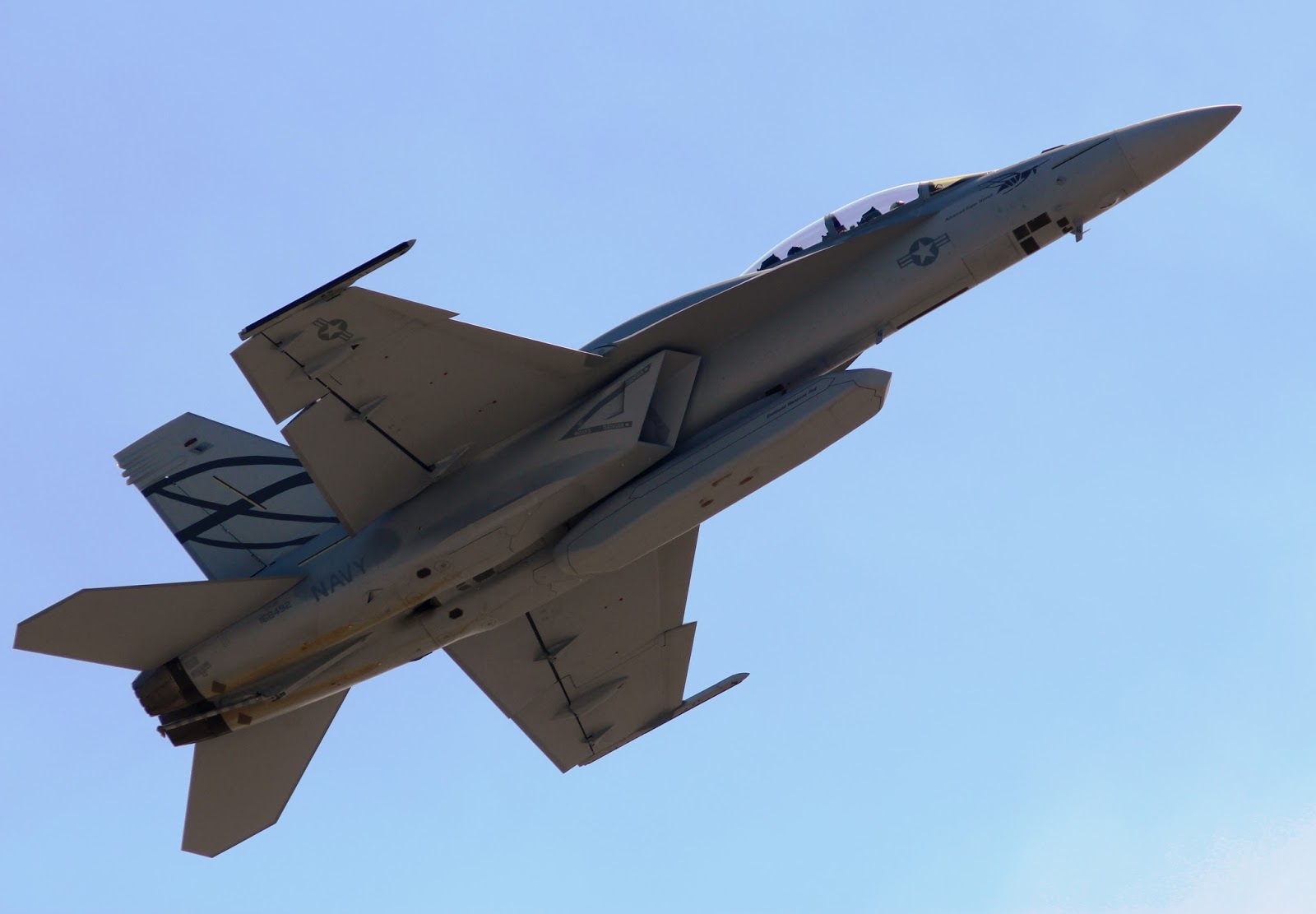 The Aero Experience: Advanced Super Hornet Makes Public Media Debut in ...