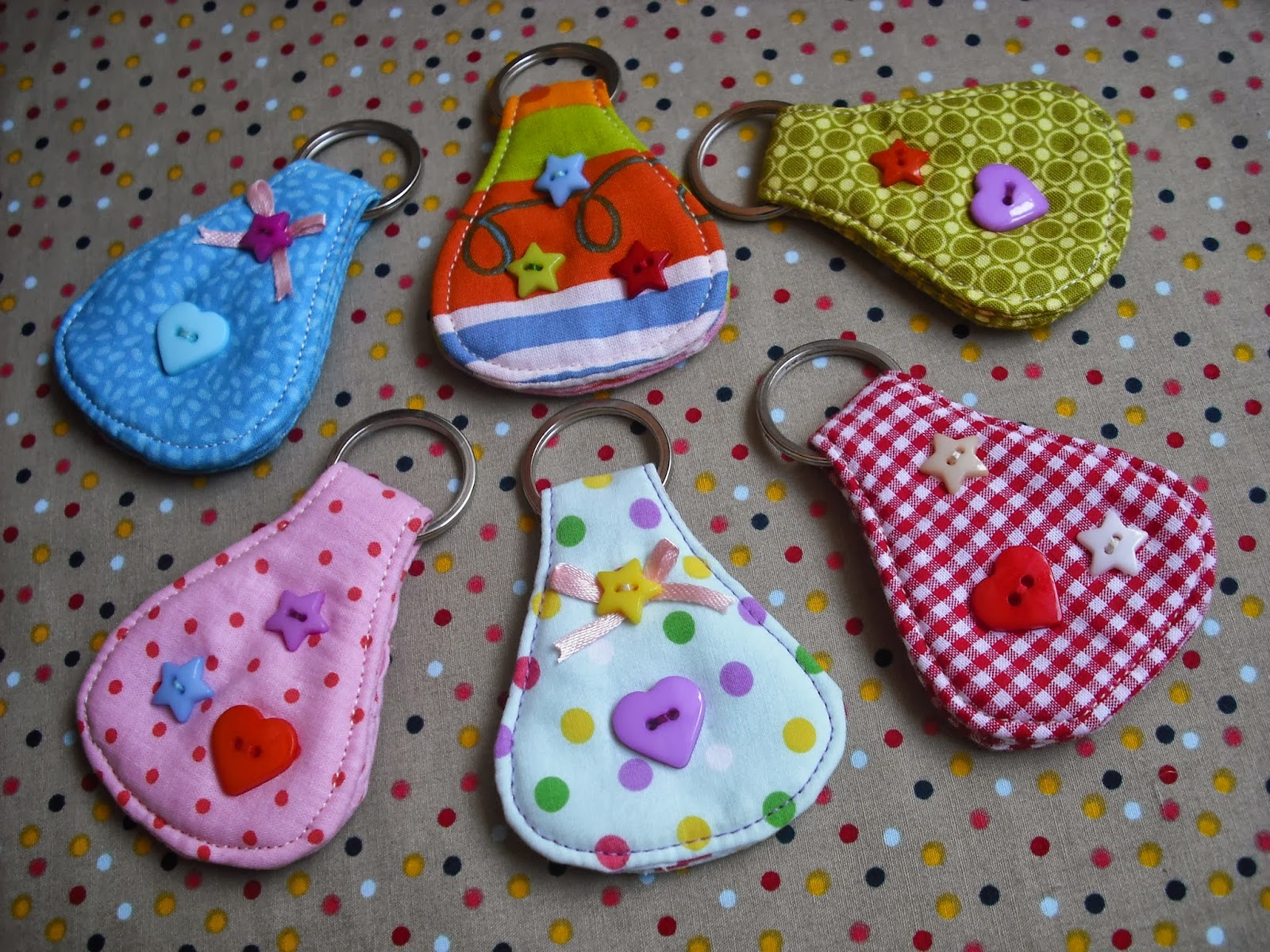 FIELTROS PAKITI: LLAVEROS (Con tutorial)