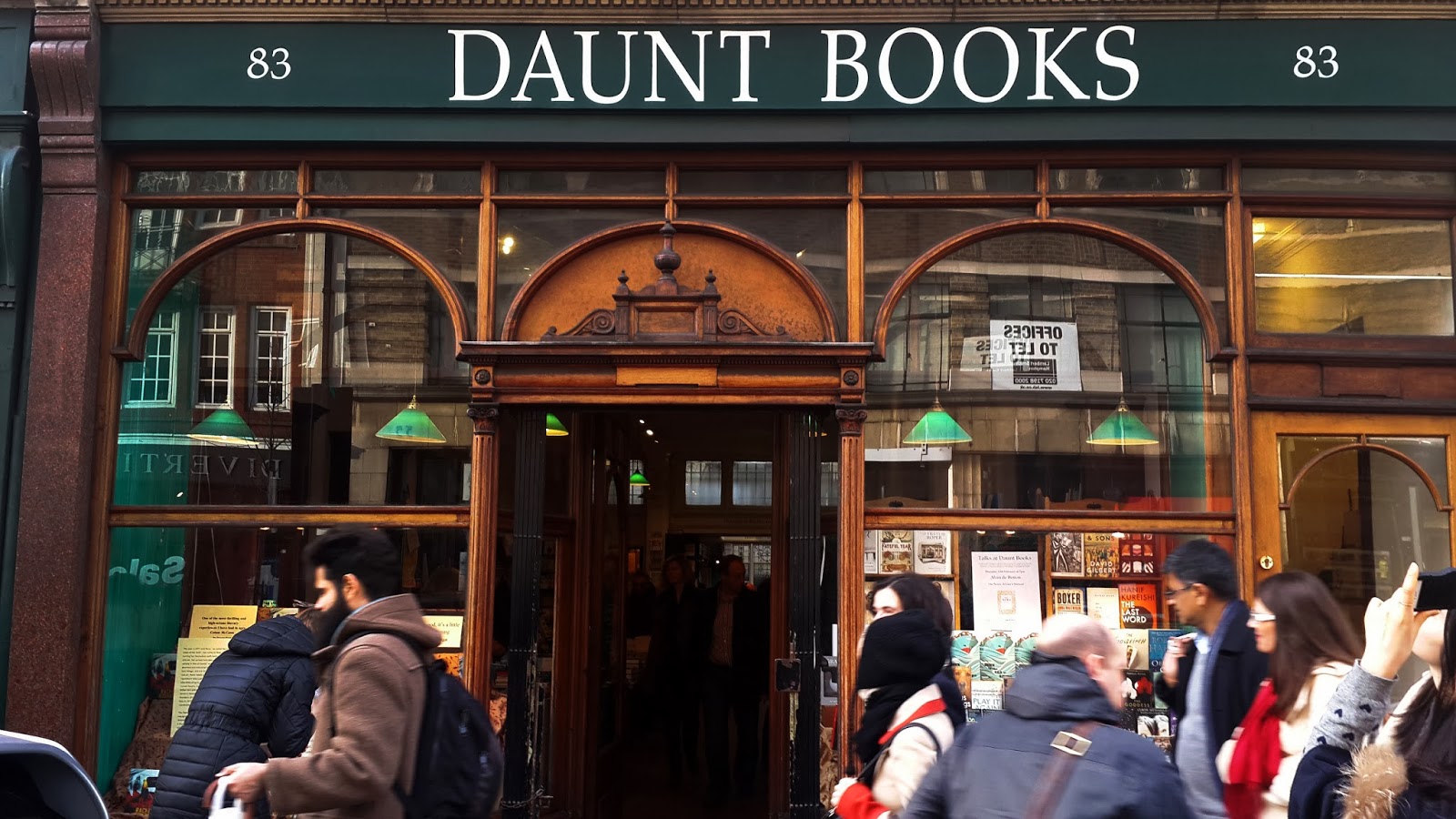 Pip Home: DAUNT BOOKS