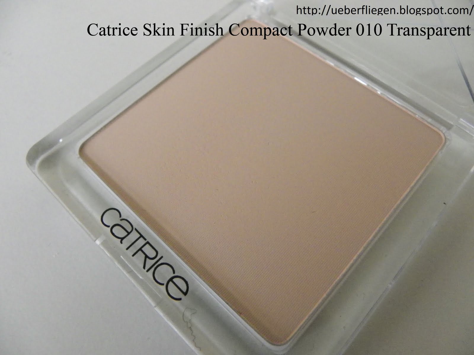 Überfliegen: Catrice Review ~ Skin Finish Compact Powder