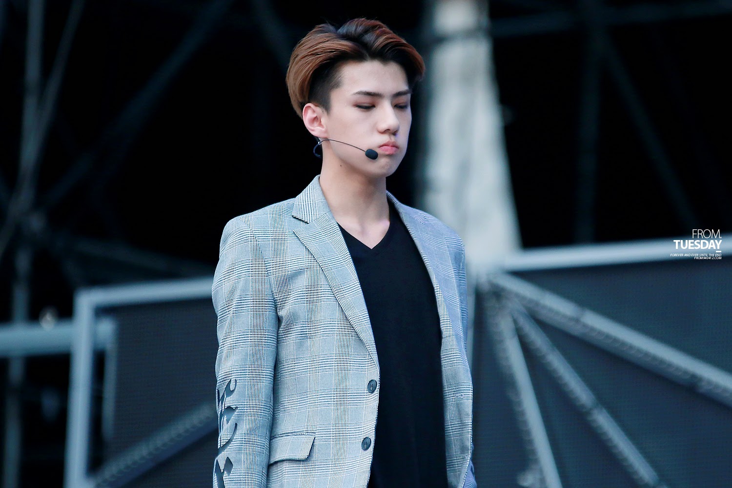 Xiuming-ming: [세훈] 140815 SM콘서트 고화질