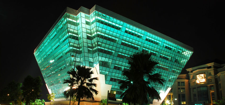 Fam Yee Wean: The Diamond In Putrajaya