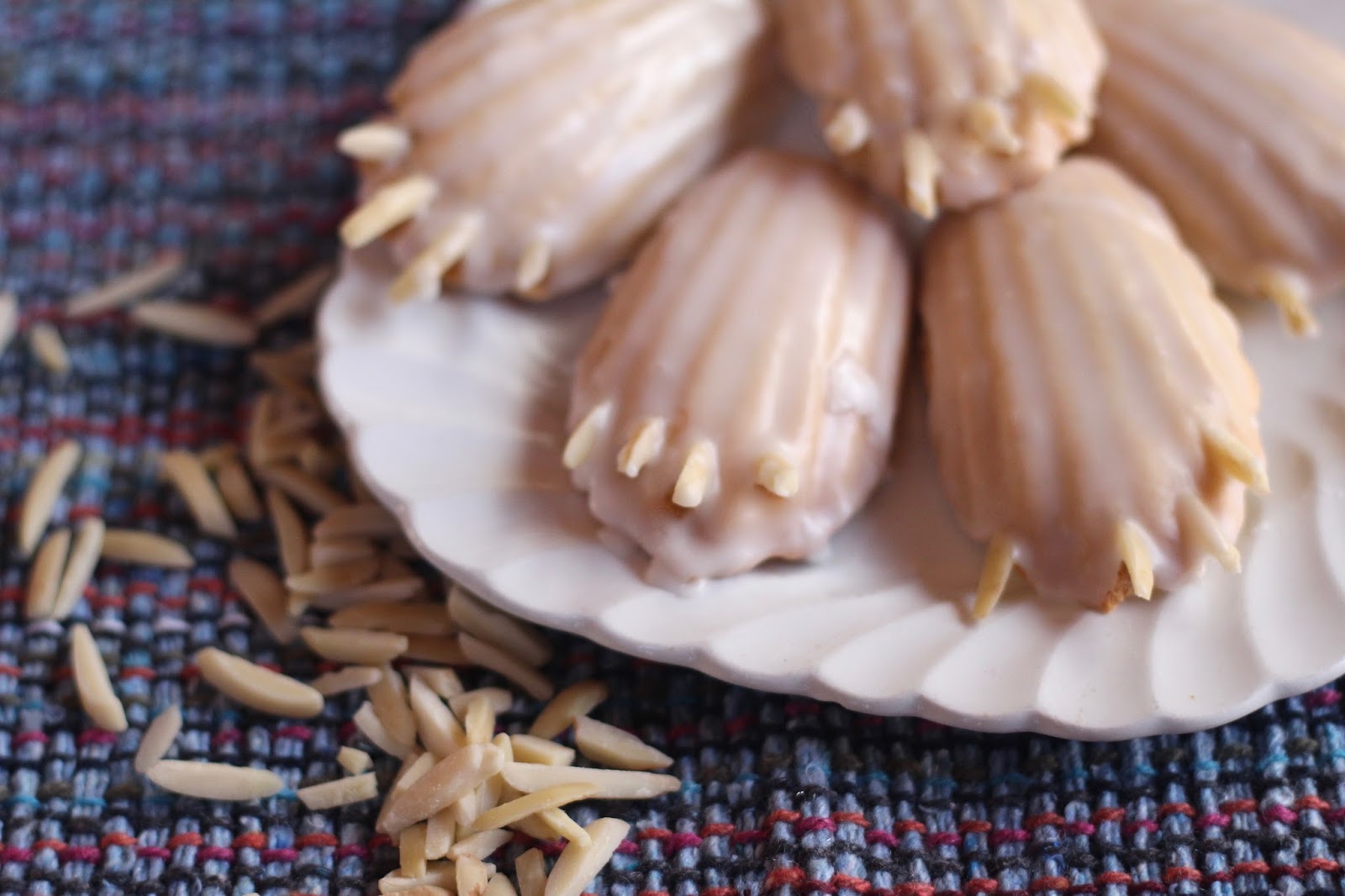 Vanilla Almond Polar Bear Claw Cookies – Diary of a Mad Hausfrau