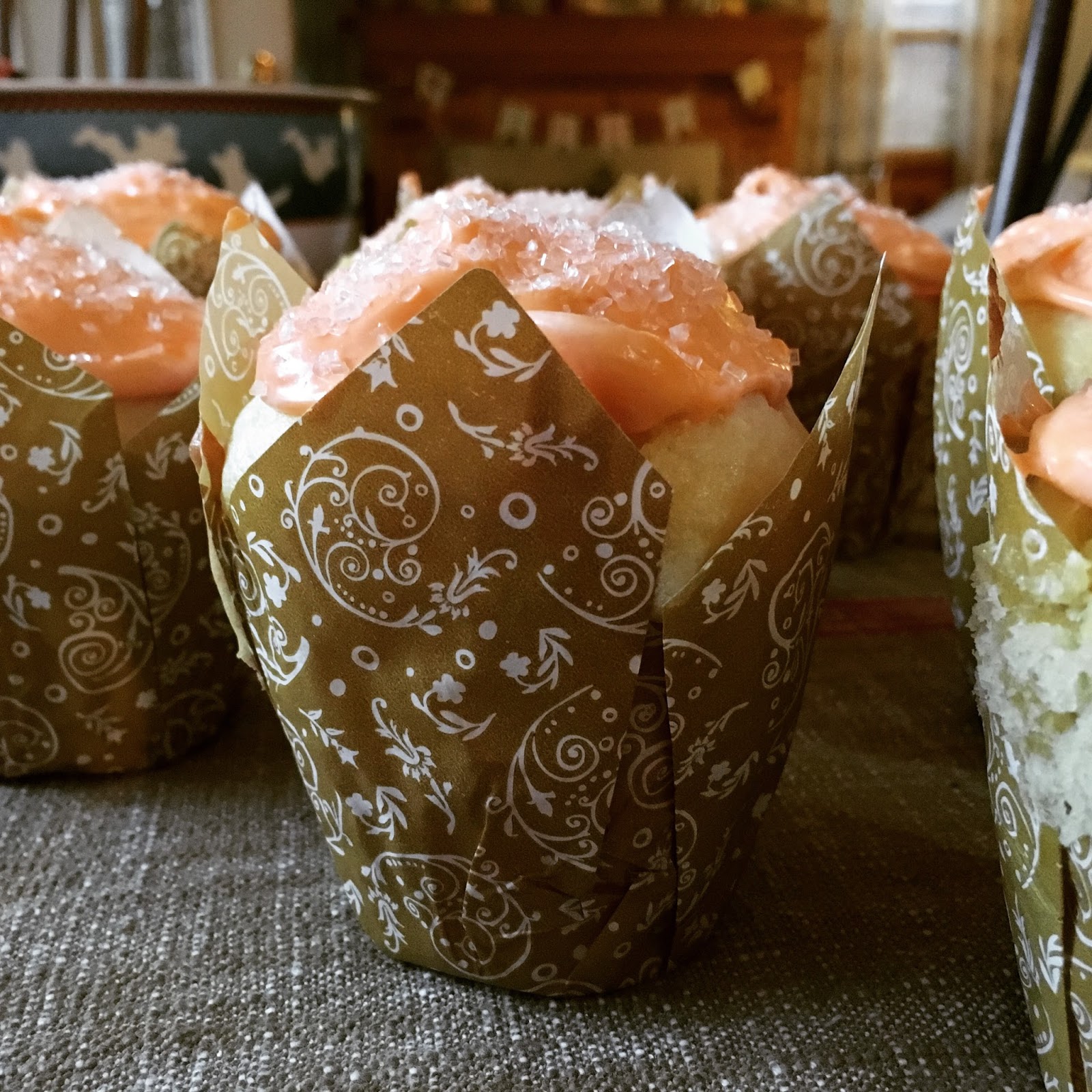 Blondie's Journal: CUPCAKES, TARGET LOVE AND A GIVEAWAY