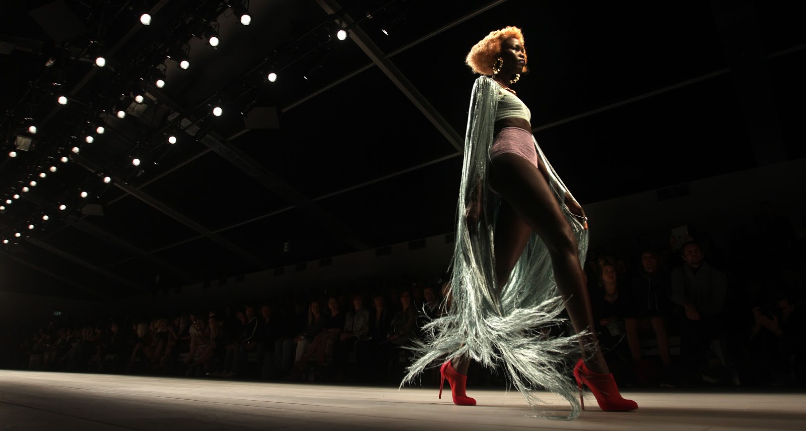 CONSEJOS PARA CAMINAR POR LA PASARELA