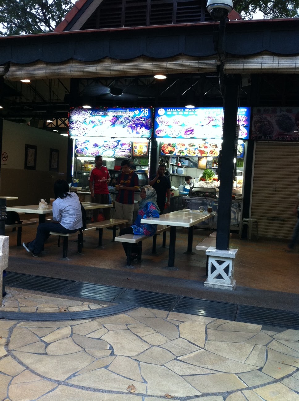 I Try. I Ponder. I Blog.: Newton Circus Food Centre, Singapore