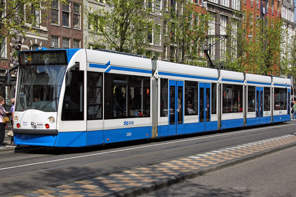 Planes and Trains - Trains: GVB / Combino 2203