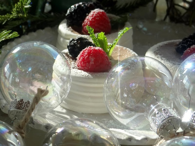 ...a quiet life...: mini angel pies...