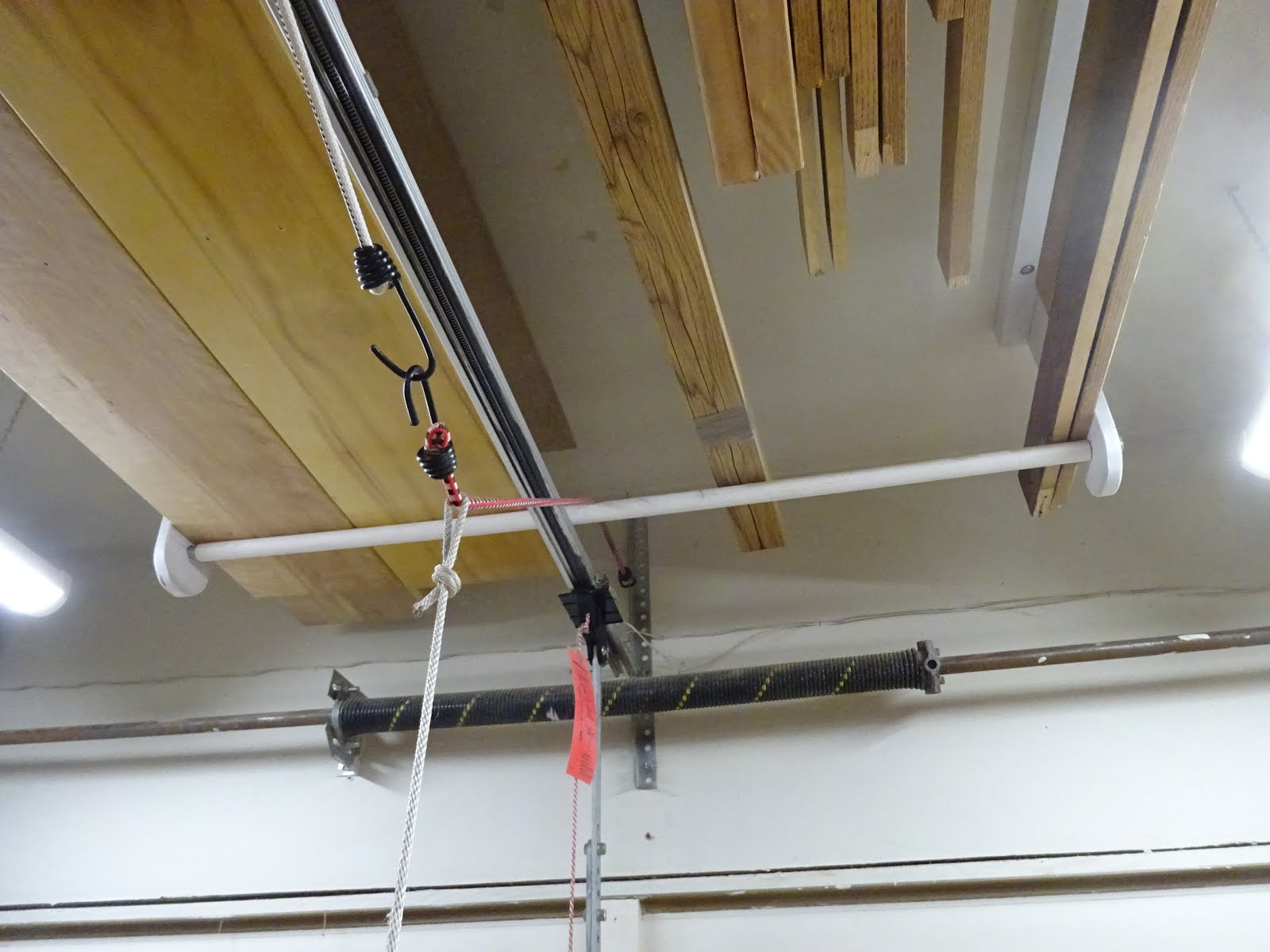 Woodworking in a Tiny Shop: Bench-top Bungee Lathe