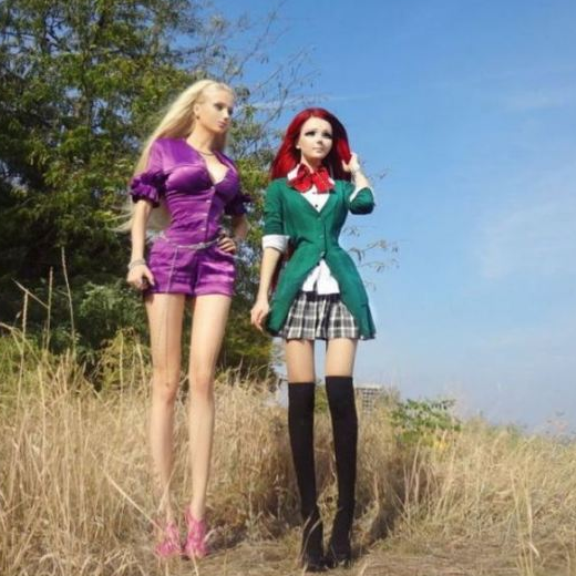 AkuNurHaYda: Manusia berwajah BARBIE