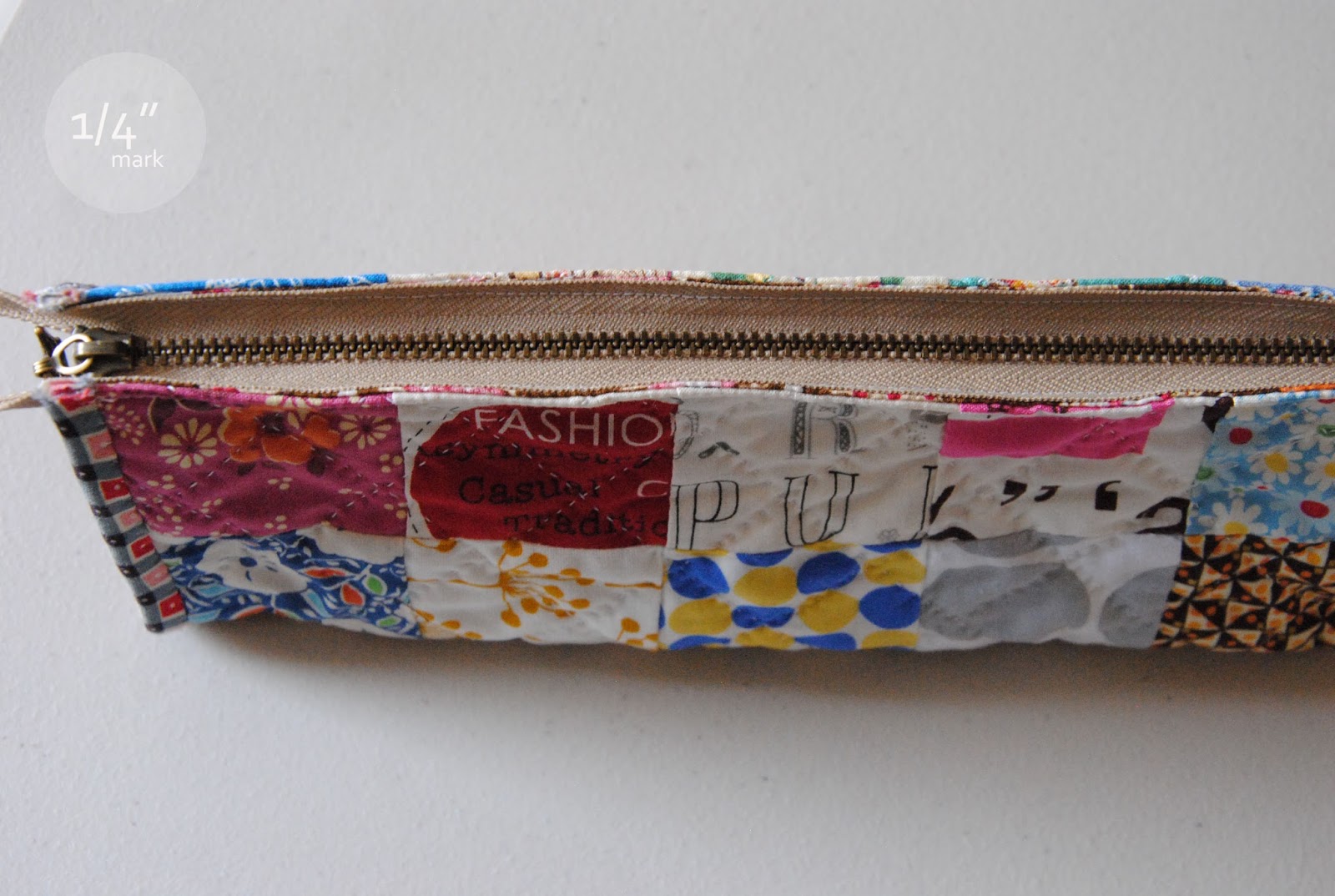 1/4" mark: Tutorial: the triangle pouch