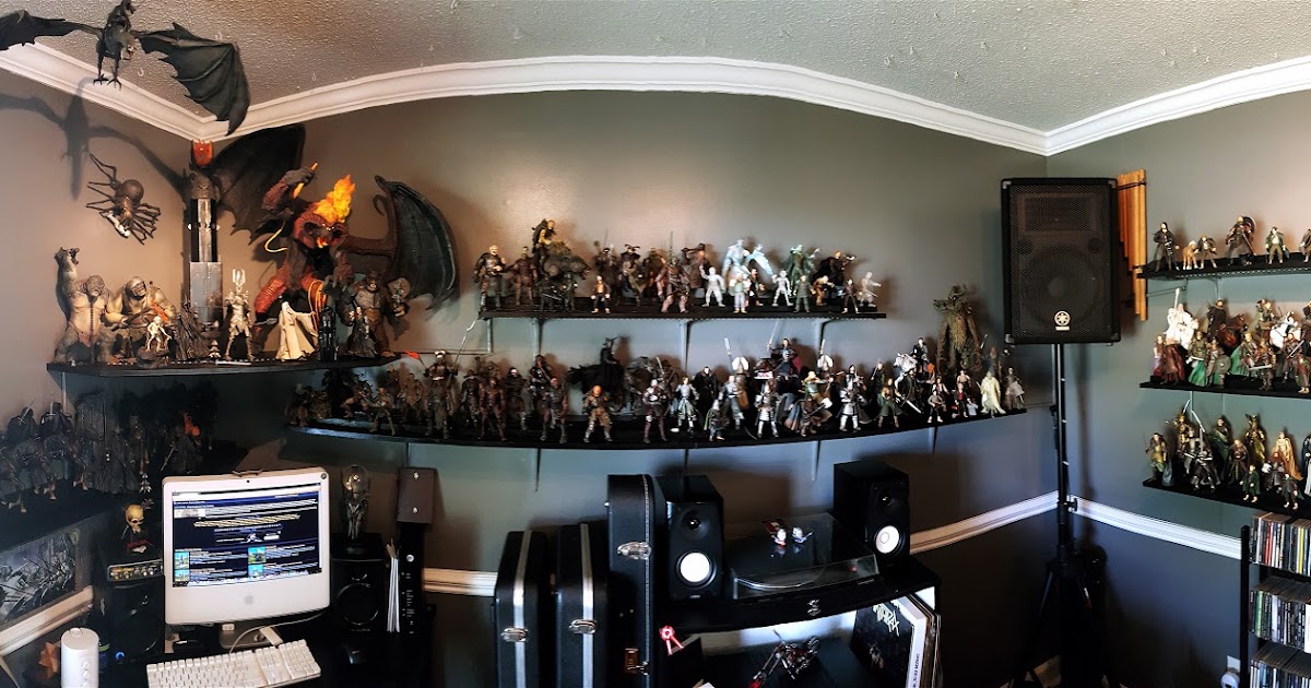 The Outer Heaven: The Lord of the Rings Display