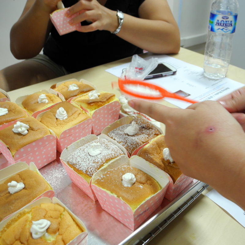 milkfrost's world: Hokkaido Cake Baking session