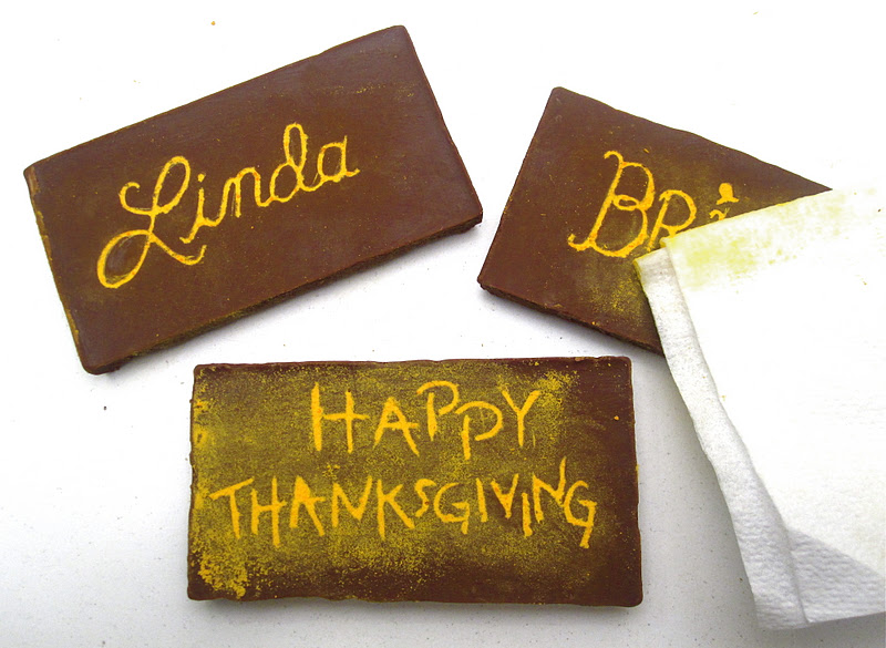{VIDEO} DIY Toothpick Engraved Chocolate Bar Thanksgiving Place Cards ...