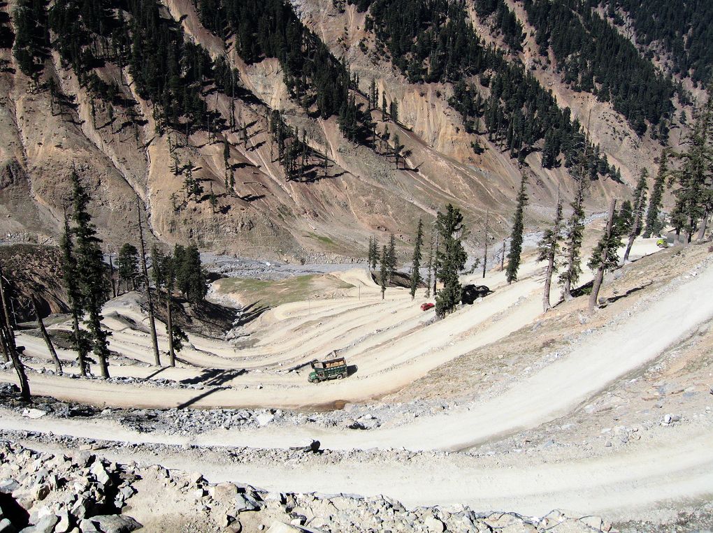 Mary Loosemore’s Photo Travelogue – To Ayun over Lowari Pass ~ Jaho Jalal