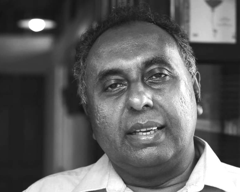 යුද්ධෙට ගියා නම් මමත් ඔයිට වඩා හො‍ද පොතක් ලියනවැයි සරත් විජේසූරිය කියා නෑ