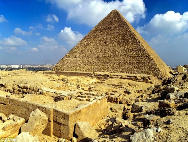 Conspiracies of the Pyramid and the Sphinx - Weird Interesting Facts