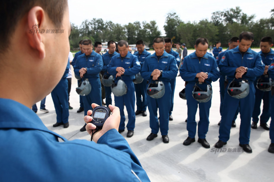Asian Defence News: PLAAF parade training for young pilots