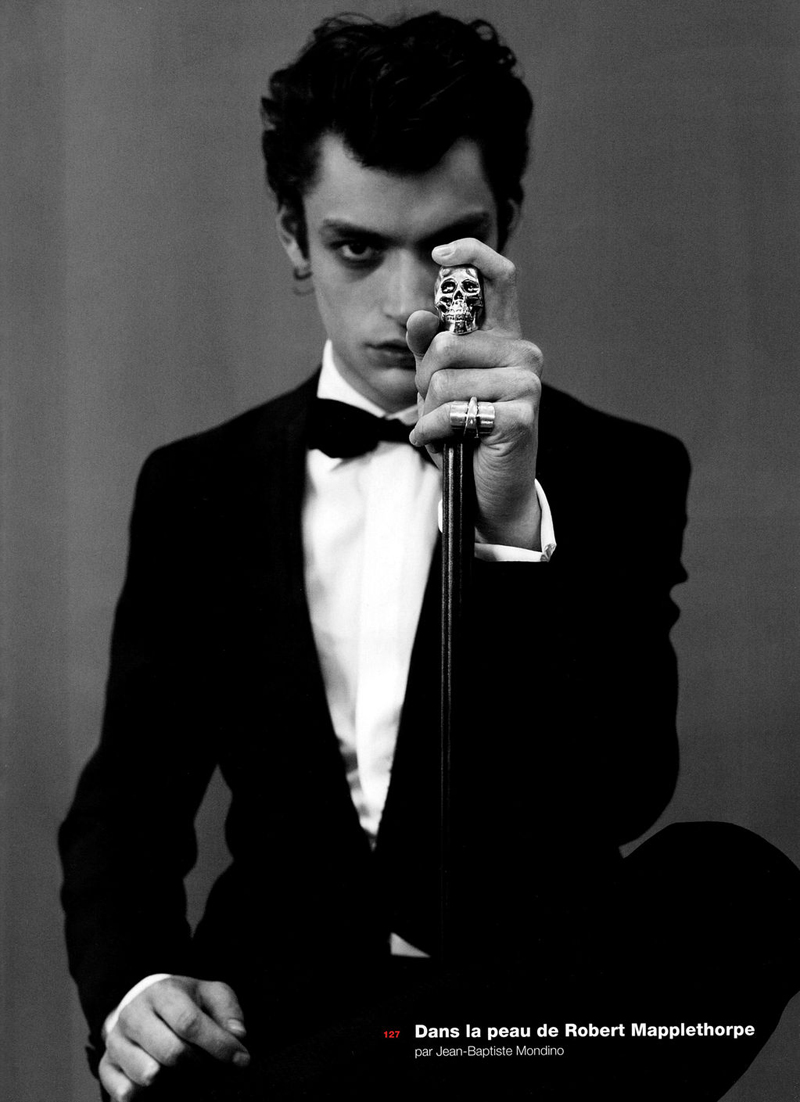 -Στον Κάλαθο-: Nick Rae 's got the looks