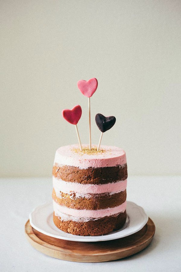 Oh So Lovely Vintage: Let them eat (pink) cake!