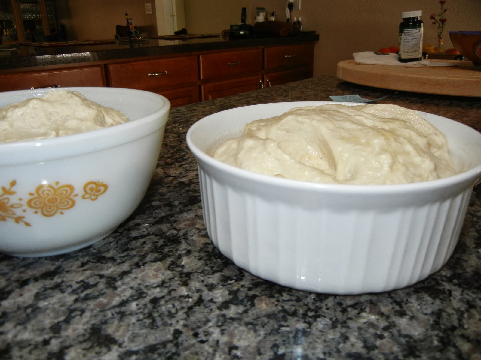 THE SIMPLEST "NO KNEAD BREAD", IN PYREX MIXING BOWLS
