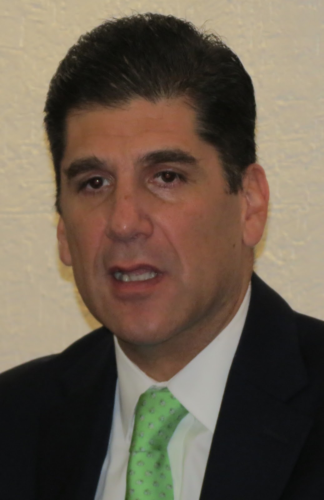 Temas y sucesos // Diálogos : DIALOGOS DE POLITICA