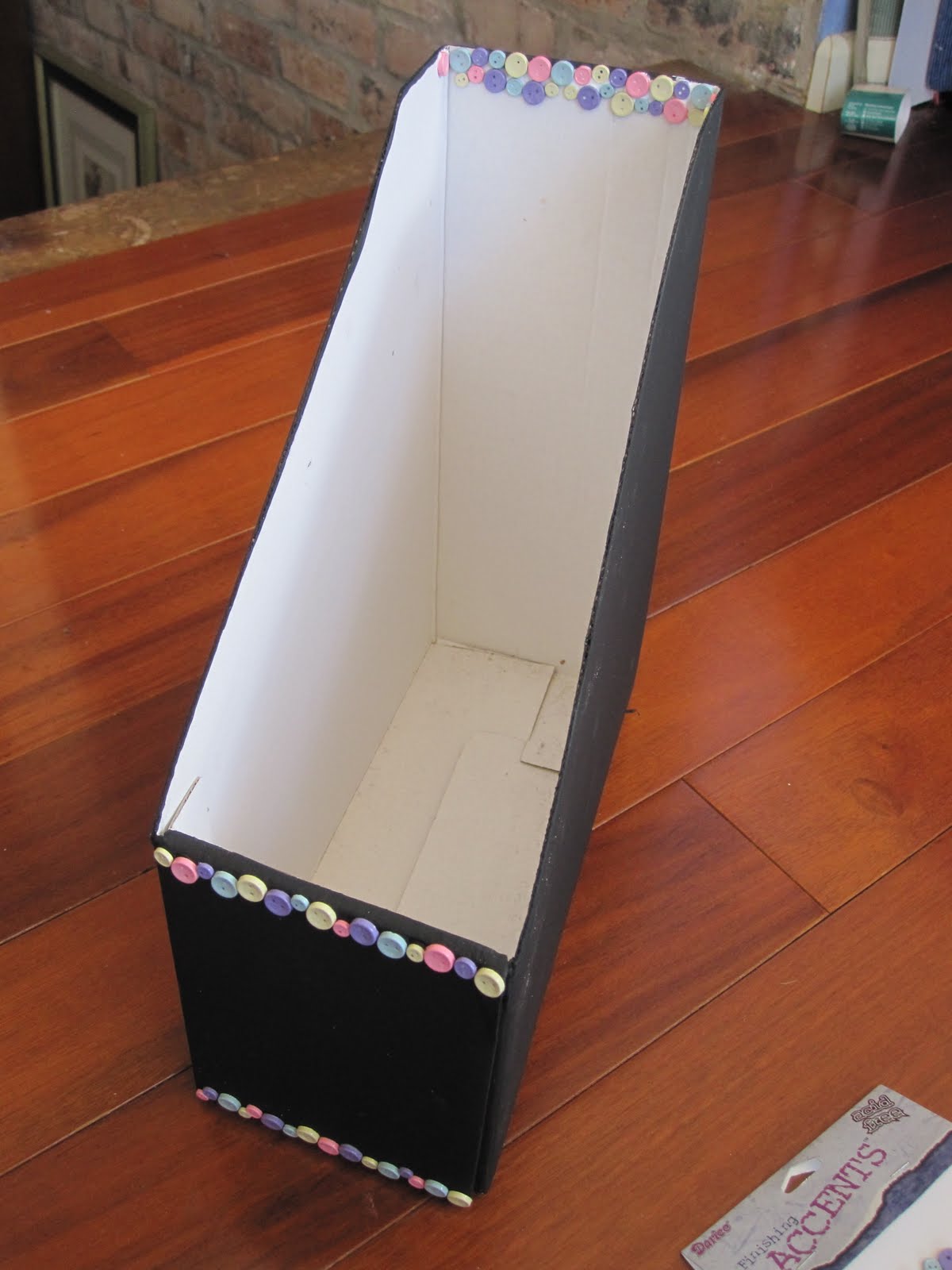 How to: Upcycle chalkboard magazine box - Crafted